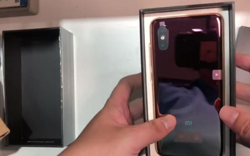 Xiaomi Mi 8 UD volta a aparecer em novas imagens "todo brilhante" - 4gnews